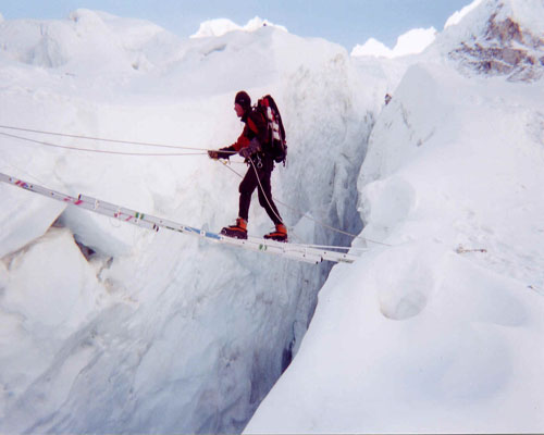 Heartbreaking Accident in Mount Everest | Furtemba